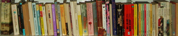 Texture JPEG row of books